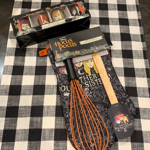 Disney | Kitchen | Disney Hocus Pocus Kitchen Bundle | Poshmark